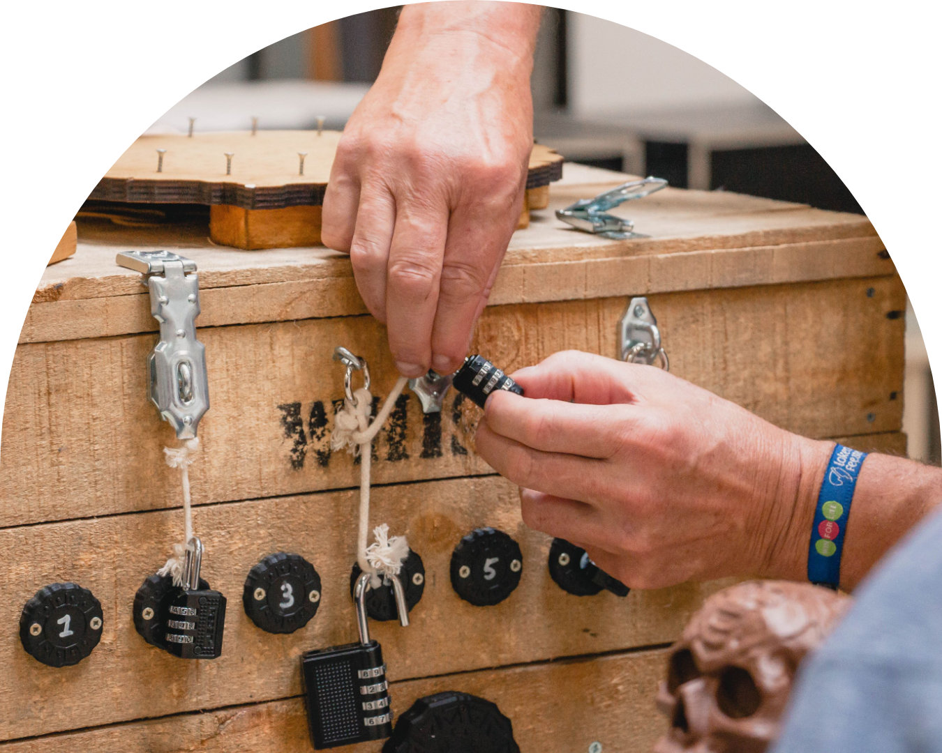 Escape box, de escaperoom op jouw locatie | Rent Some Fun